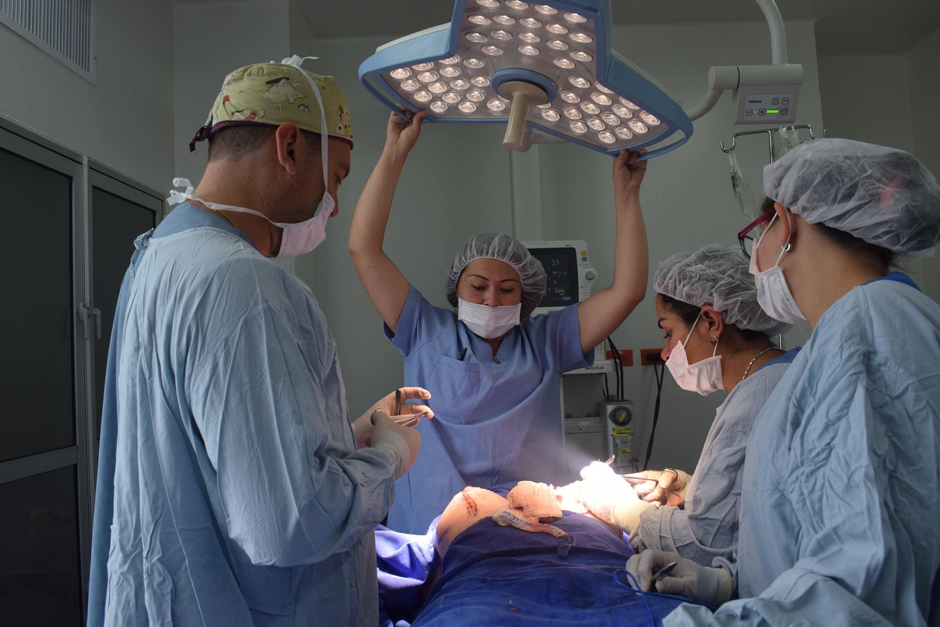 Browse Dangerous Cosmetic Procedures to Avoid | Laser Lip and Veins